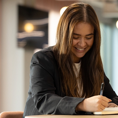 Alice Leeton - Bewonder*